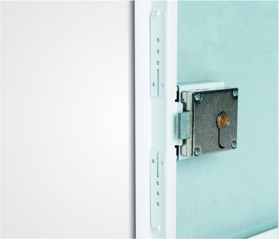 System B4 – Access panel stainless steel with profile cylinder lock
